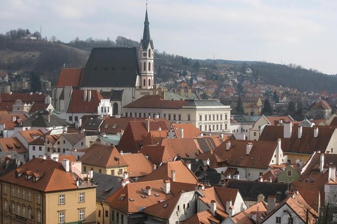 Private Transfer in a Sanitized Car Prague to Vienna With 2h Stop Cesky Krumlov - Passenger Comfort and Convenience