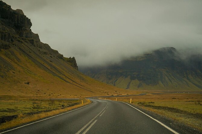 Private Transfer Keflavik Airport To Reykjavik Pick or Drop - Inclusions of the Transfer Experience