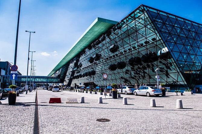Private transfer | Krakow City - Krakow Airport Balice - Who Should Consider This Service?