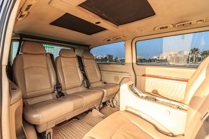 Private Transfer: Larnaca Airport to Larnaca District 1-14 Pax - Cancellation Policy