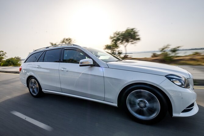 Private Transfer: Larnaca Airport to Limassol City 1-14 Pax - Accessibility and Participation