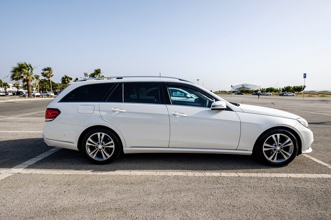 Private Transfer: Larnaca Airport to Protaras 1-14 pax - FAQ
