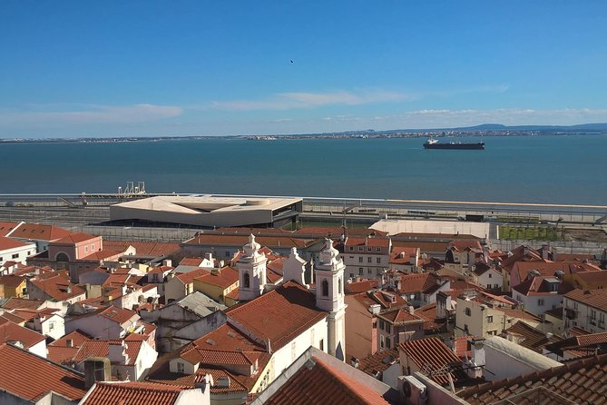 Private Transfer: Lisbon Airport to or from Lisbon Center - What to Expect on the Day