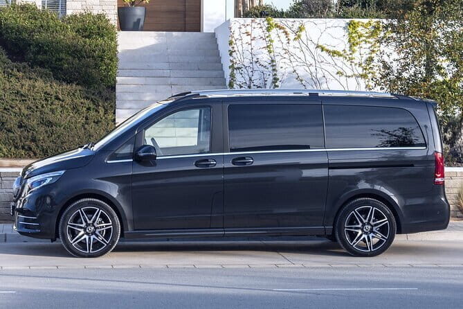 Private Transfer: London to Luton Airport LTN by Luxury Van - Introduction