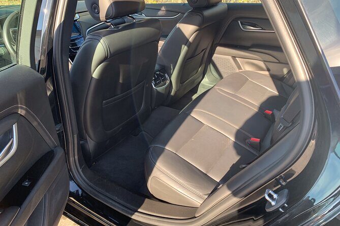 Private Transfer Montreal Airport (YUL) to Montreal Downtown - Max 3 passengers - Who Is This Transfer Perfect For?