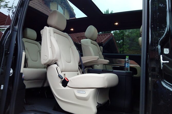 Private transfer Otopeni Airport OTP - Hotels in Bucharest - Detailed Breakdown of the Experience