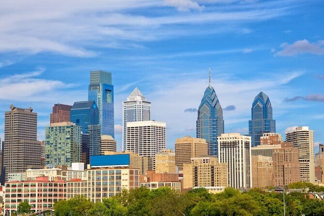 Private Transfer: Philadelphia Airport PHL to Philadelphia in Business Car - The Sum Up