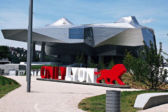 Private Transfer: Port of LYON to Lyon Airport LYS in Luxury Van - FAQ