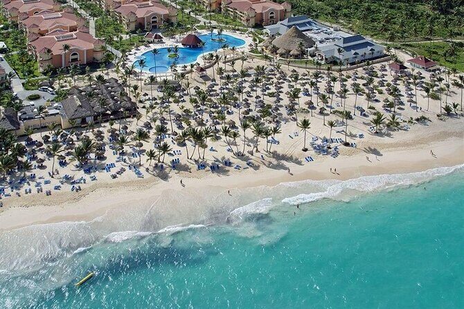 Private Transfer Punta Cana Airport to/from Bahia Principe Ambar - The Route and Experience