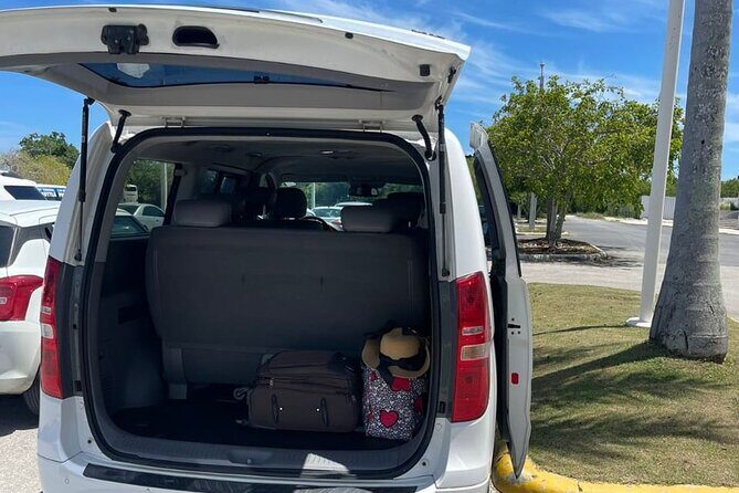 Private Transfer Punta Cana Airport to/from Bávaro hotels & zones - An In-Depth Look at the Private Transfer Experience