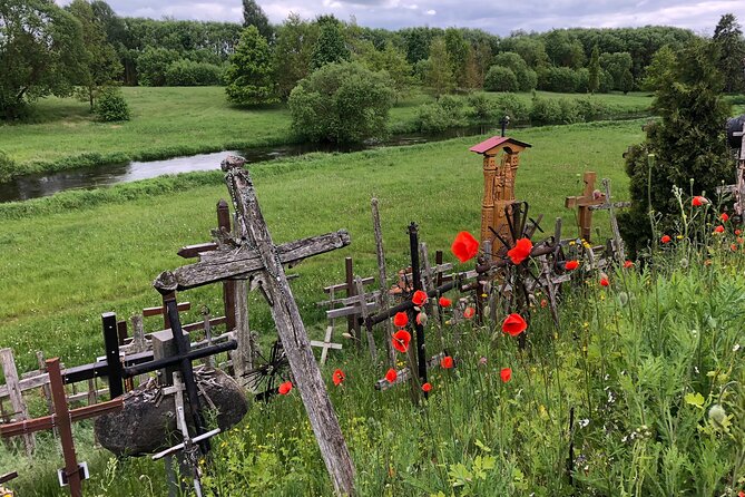 Private Transfer Riga - Hill of Crosses - Riga - Visitor Experience and Highlights