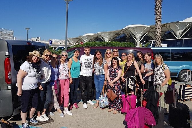 Private Transfer Split Airport to Split (Hotel, Apartment, Ferry...) up to 3 Pax - Meeting and Pickup