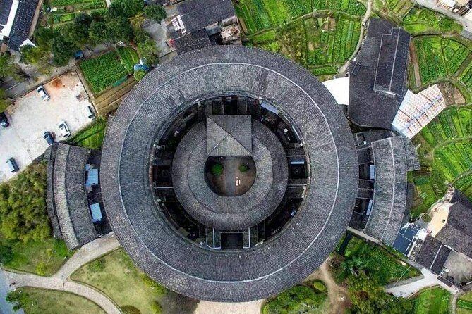 Private Transfer to Gaobei Tulou and Hongkeng Tulou from Xiamen City - Hongkeng Tulou: The Enchanting Village Among Green Hills