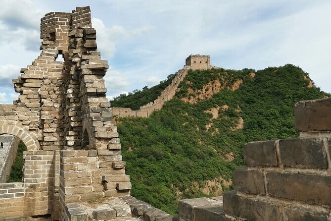 Private transfer to Jinshanling Great Wall from Beijing - Arriving at Jinshanling: Your Gateway to the Great Wall