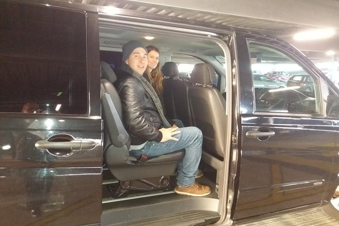 Private Transfer to Southampton With a Stop at Stonehenge - Since You Asked