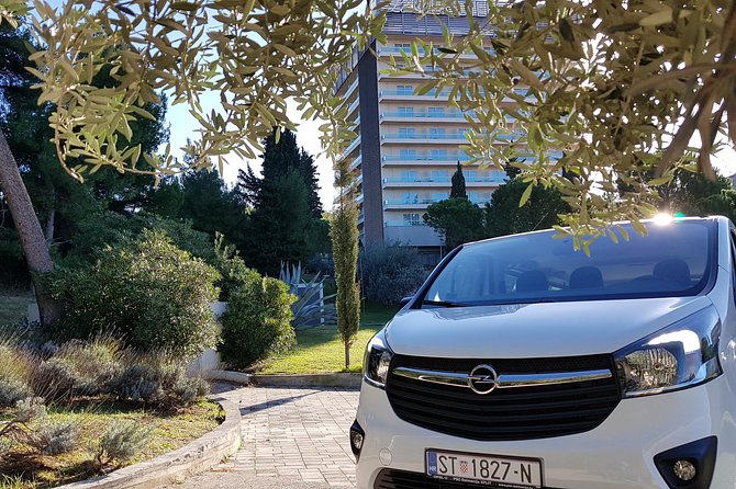 Private transfer tour Split to Zagreb (Airport) via Plitvice Lakes - Key Points