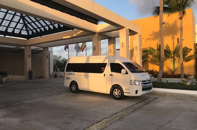 Private Transfer Uvero Alto Area (1 to 4 people) Hyundai H1 (Price per Way) - What’s It Like to Use the Service?
