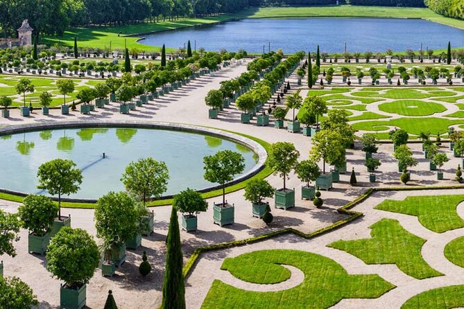 Private Transfer: Versailles to Paris Airport CDG by Luxury Van - FAQ