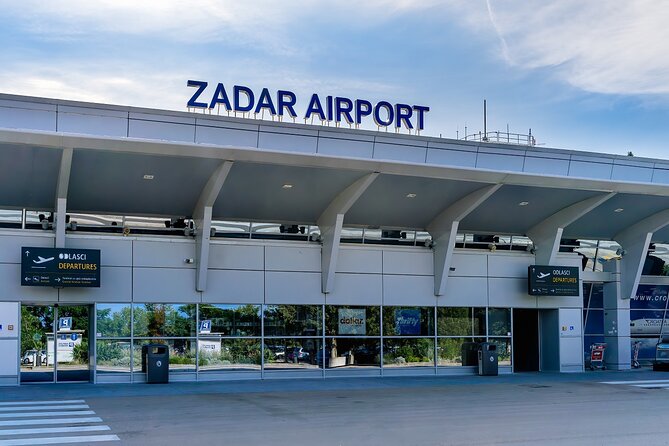 Private Transfer: Zadar Airport <--> Zadar City - The Vehicle and Amenities