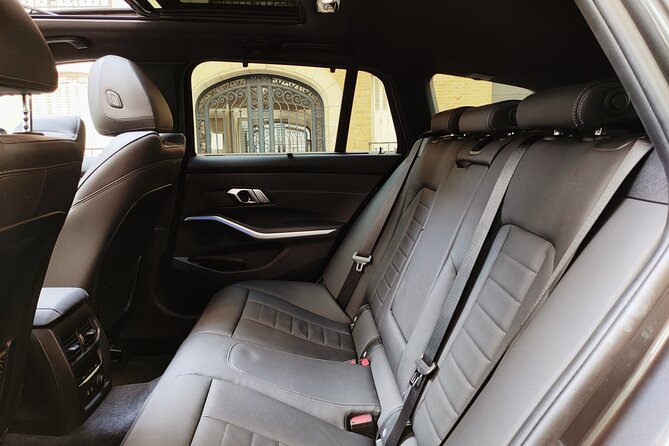 Private transfers between Orly airport and Paris - Authentic Experiences and Review Highlights