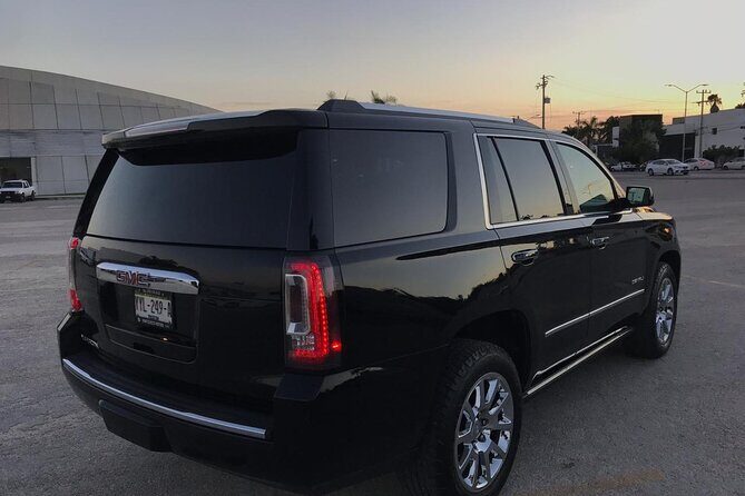 Private Transportation by SUV from the Airport to Cancun Hotel Zone - A Typical Ride Experience