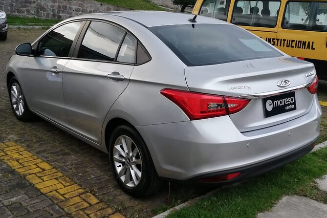 Private Transportation From Airport to Hotel in Quito or Vice Versa (One Way) - Vehicle and Accessibility