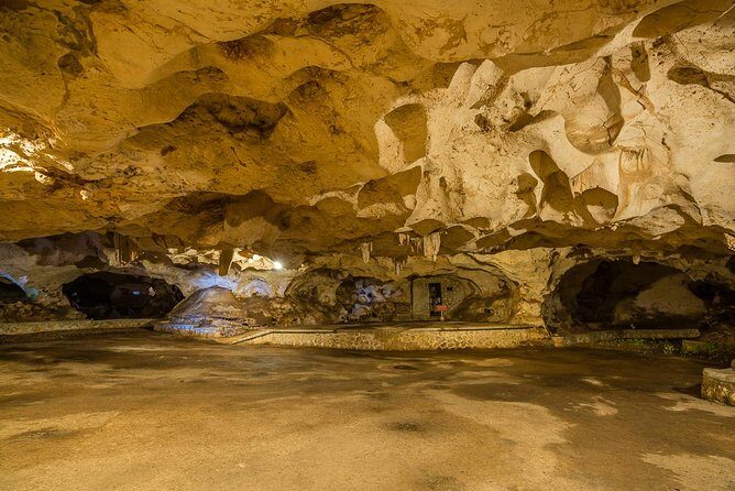 Private transportation from Montego Bay to Green Grotto Caves Attraction - Key Points
