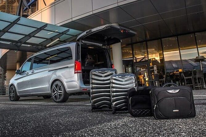 Private Transportation from Punta Cana Airport to Bávaro Hotels - Reliable and Comfortable: Private Transportation from Punta Cana Airport to Bávaro Hotels