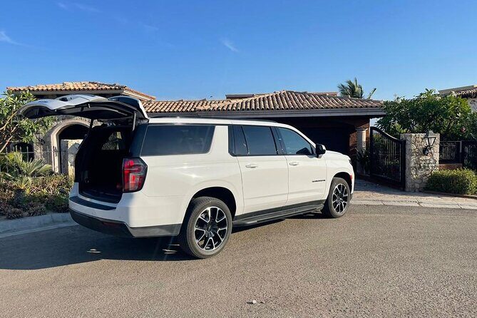 Private transportation to all hotels in Los Cabos. - Meeting Point and Convenience