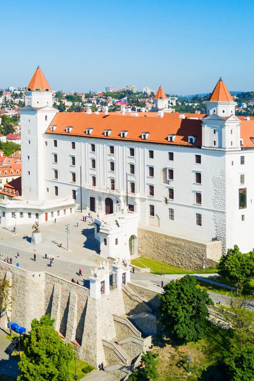 Private trip from Budapest to Bratislava & Gyor, and back - Potential Drawbacks