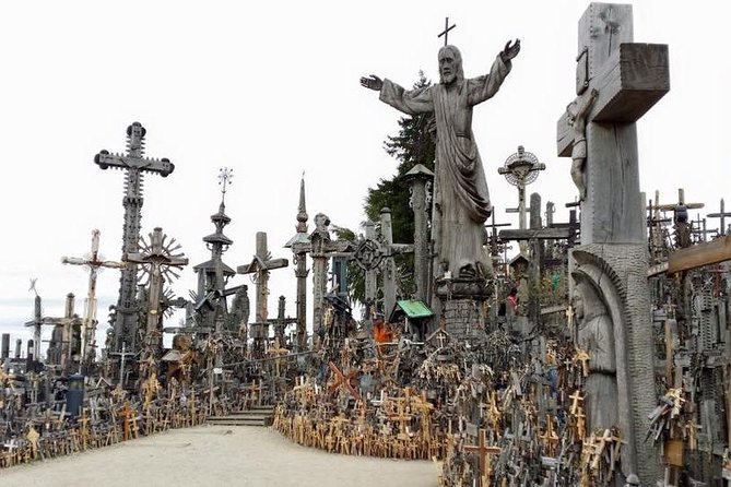 Private Trip From Vilnius to Riga: Hill of Crosses, Rundale Palace, Bauska Castl - Comfortable Transportation and Accessibility