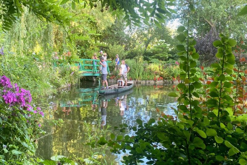 Private Trip Giverny Versailles Trianon from Paris - FAQs