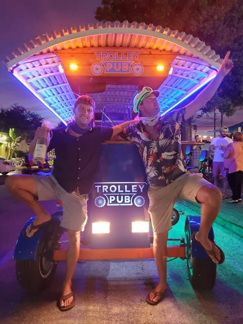 Private Trolley Pub w/ Bar+Mural Stops: up to 15ppl - Who Should Consider This Experience?