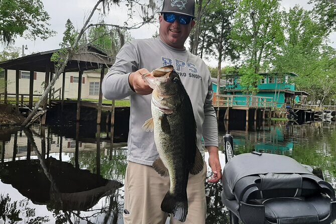Private Trophy Bass Harris Chain of Lakes Fishing Charter - A Closer Look at the Harris Chain of Lakes Fishing Adventure