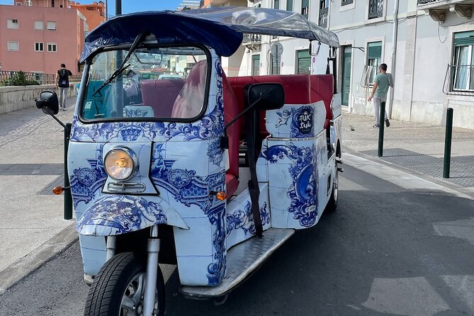 Private Tuk Tuk Tour in Lisbon 1H30 - Exploring Lisbons Popular Squares
