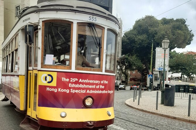 Private Tuk Tuk Tour Through the Historic Center of Lisbon - Meeting and Pickup