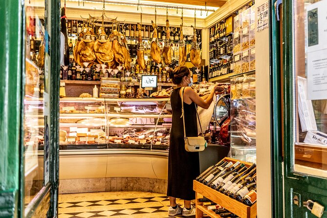 Private Tuktuk Tour With Portuguese Tapas and Wine - Pickup and Meeting Points