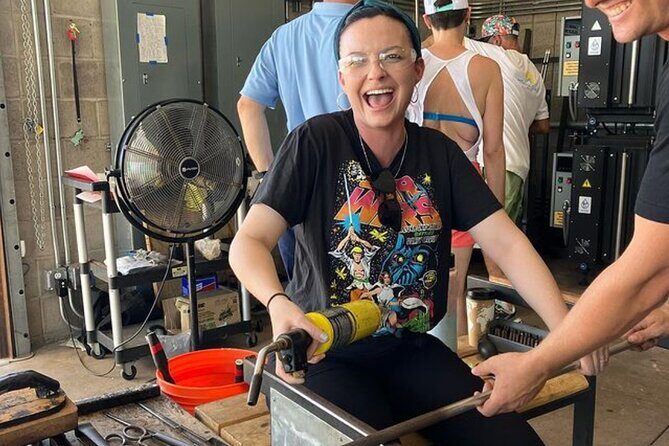 Private Two-Piece Glassblowing Lesson for Up To 4 People - Detailed Breakdown of the Tour