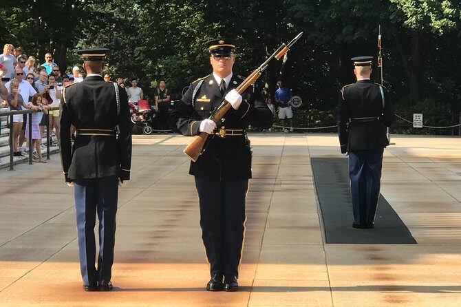 Private United States Army Tour in Washington DC by Luxury Car - Transportation and Comfort