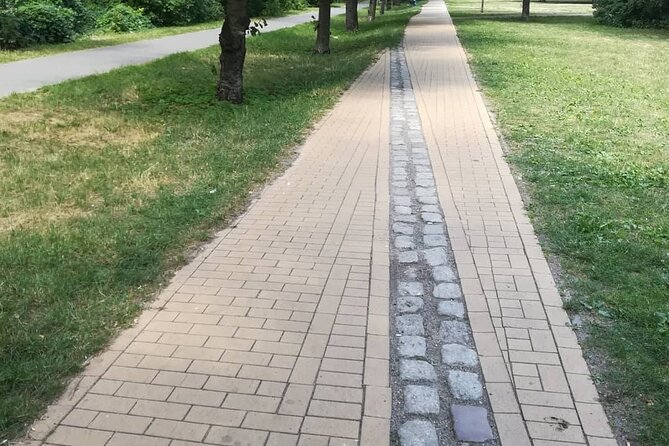 Private Up to 12 Guests-ONE RICKSHAW, E-Bikes, E-Scooters - Who Will Love This Tour?