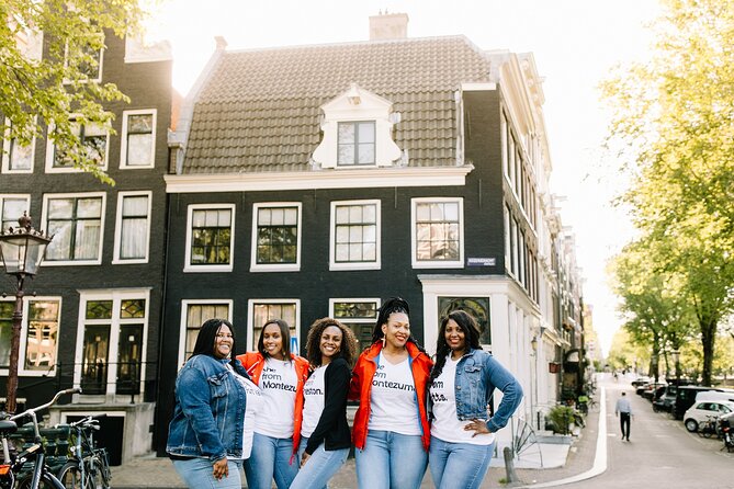 Private Vacation Photography Session with Local Photographer in Amsterdam - Authenticity and Value