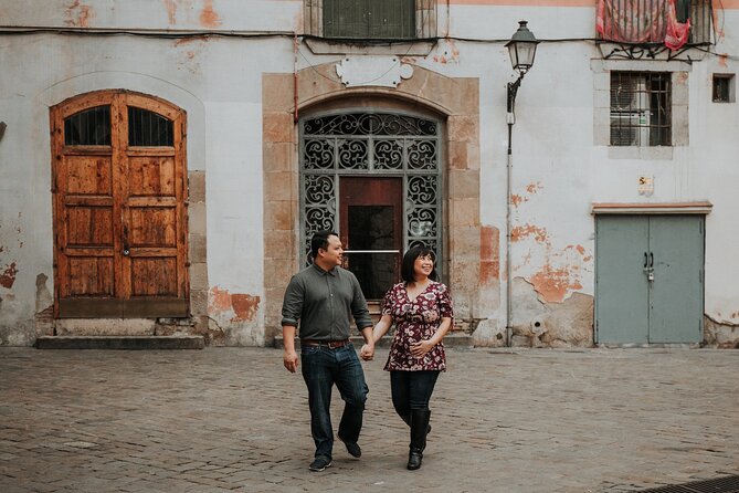 Private Vacation Photography Session with Local Photographer in Barcelona - Who Should Consider This Experience?