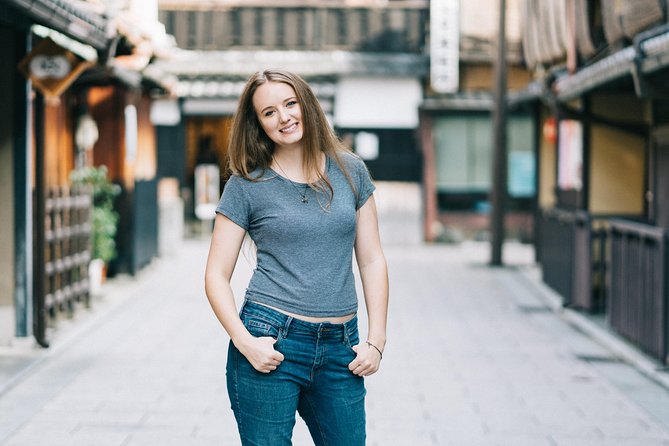 Private Vacation Photography Session With Local Photographer in Kyoto - Capturing Iconic Moments in Kyoto