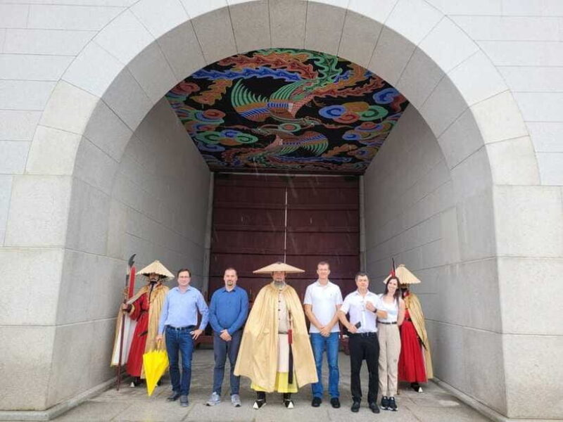 Private van with English Speaking guide in South Korea - Why This Tour Works Well for Travelers