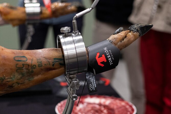 Private Visit to a Ham Factory With Show Cooking in Salamanca - Culinary Exploration at the Ham Factory