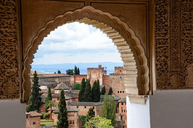 Private Visit to Alhambra in Granada from Seville - Who Should Consider This Tour?