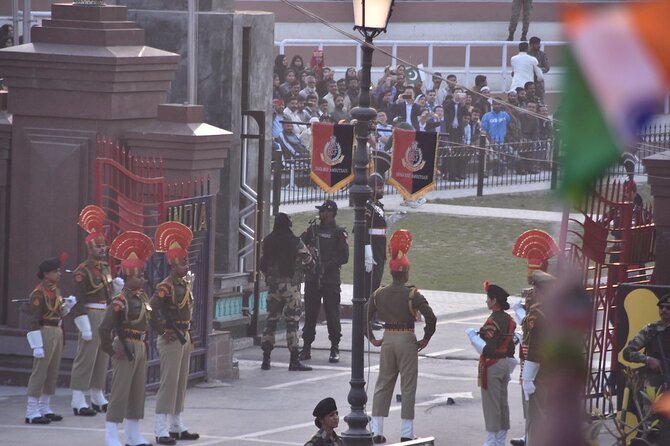 Private Wagah Border Drama and the Golden Temple with Transfer - FAQ