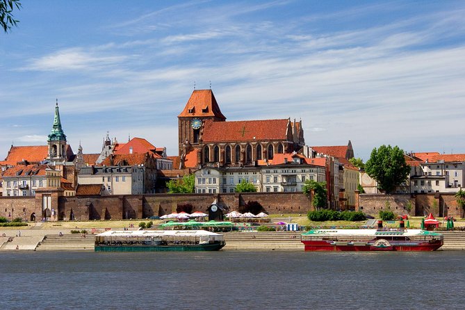 Private walking city tour in Torun - Key Points