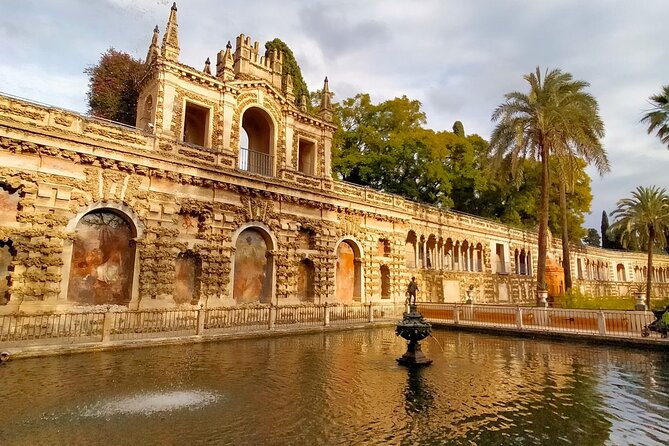 Private Walking Tour Alcazar and Cathedral in Sevilla - Booking Information and Policies