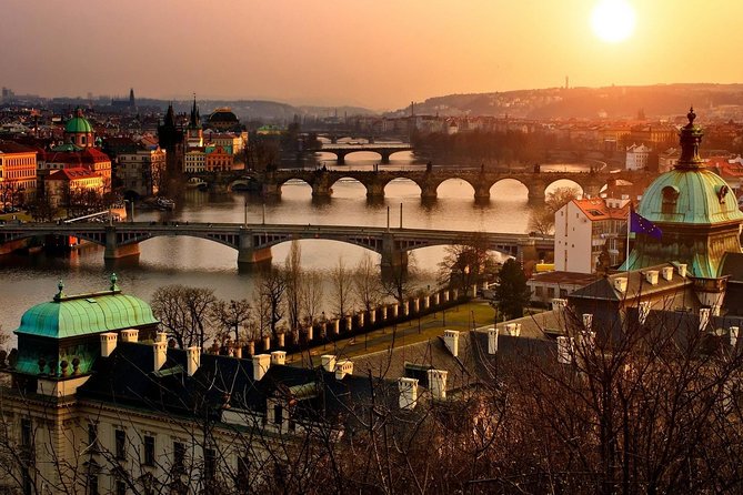 Private walking tour and Boat cruise Best of Prague - Key Points